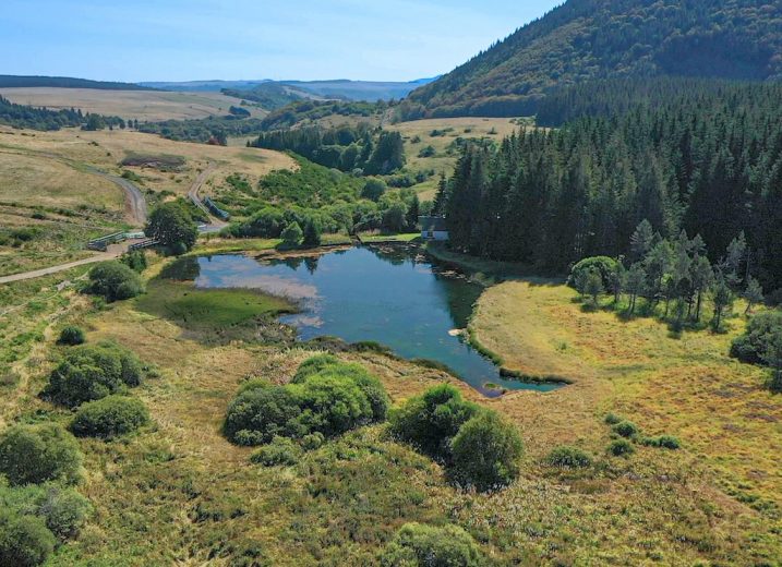 GR30 : Coup de Foudre Garanti au Pays des Volcans - Carnets de Rando